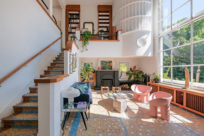 Maison à vendre - Montargis, Centre-ville - 8 pièces - 5 chambres