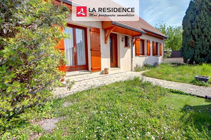 Les Clayes-sous-Bois, Ouest : Maison 6 pièces à vendre