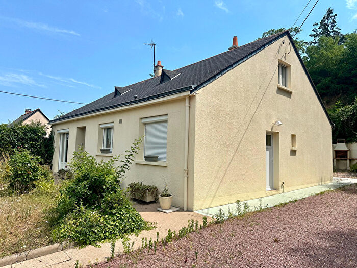 Bagneux, Saint-Hilaire : Maison 4 pièces à vendre