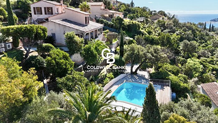 Maison à vendre - Cavalaire-sur-Mer, Moulin, Collières, Eau Blanche - 7 pièces - 4 chambres