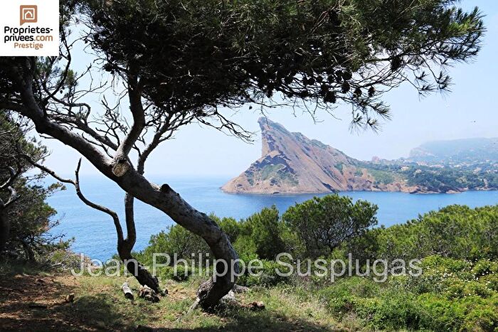 Maison à vendre - Ceyreste - 6 pièces - 5 chambres