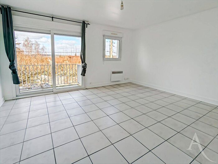 Appartement à louer - Georges Pitard, Sainte-Geneviève-des-Bois - 1 pièce