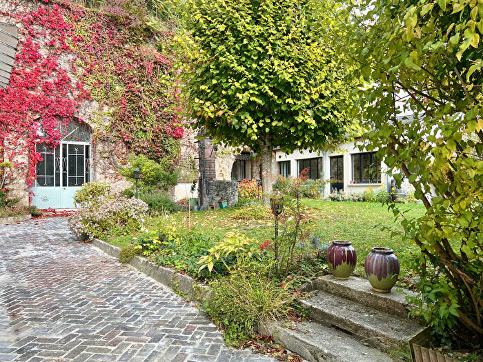Maison à vendre - La Roche-Guyon - 6 pièces - 4 chambres
