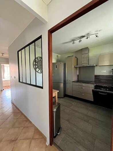 Appartement à louer - Le Village, La Farlède - 4 pièces - 3 chambres