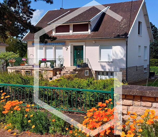 Maison à vendre - Cosne-Cours-sur-Loire - 6 pièces - 5 chambres