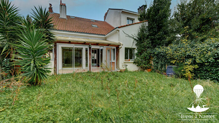 Maison à vendre - Nantes, Sainte-Thérèse, Rond-Point de Vannes - 7 pièces - 6 chambres