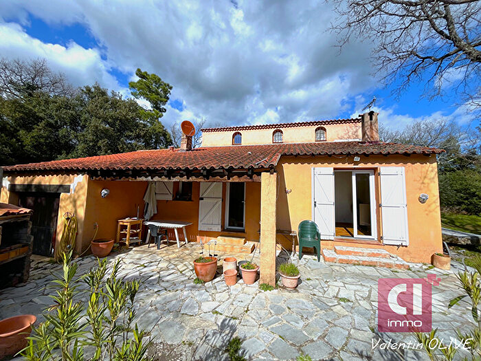 Maison à vendre - La Roquebrussanne - 5 pièces - 3 chambres