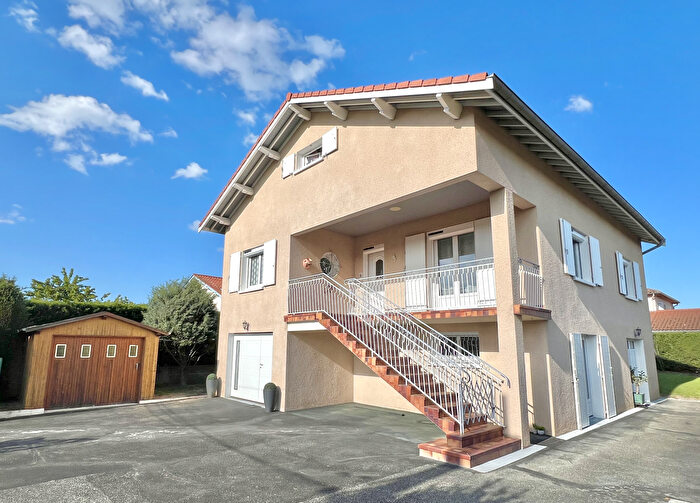 Maison à vendre - Saint-Marcellin-en-Forez - 7 pièces - 4 chambres