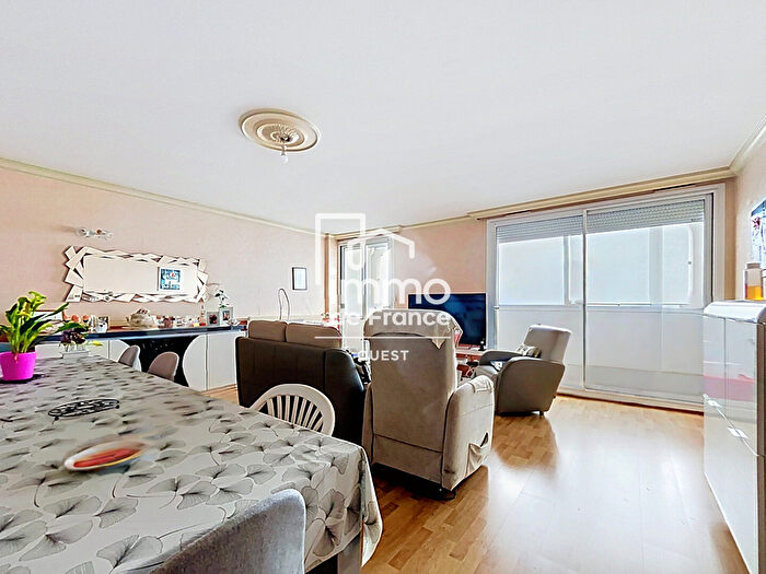 Appartement 3 pièces à La Roche-sur-Yon, Pyramides, Jean-Yole, à vendre
