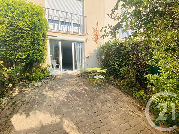 Élancourt, Nouvelle Amsterdam, ZA Petite Villedieu : Appartement 1 pièce à louer