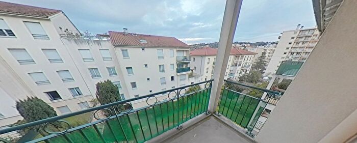 Appartement à louer - Oullins, Centre-ville - 2 pièces - 1 chambre