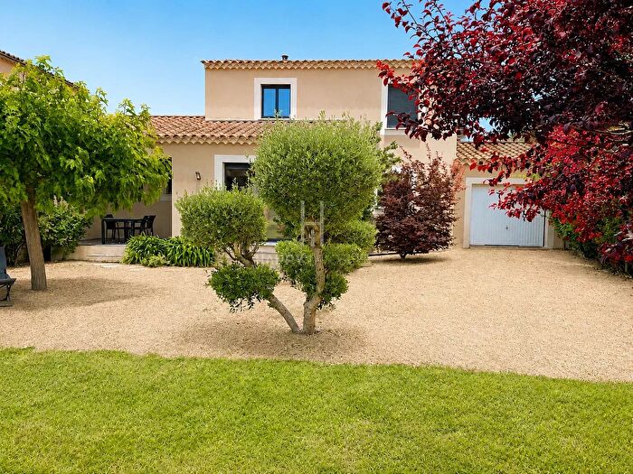 Maison 6 pièces à Paradou, à vendre