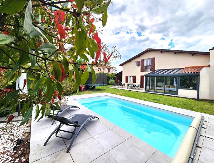 Villenave-dOrnon, Chambéry, La Monnaie, Carbonnieux, Trigan : Maison 7 pièces à vendre