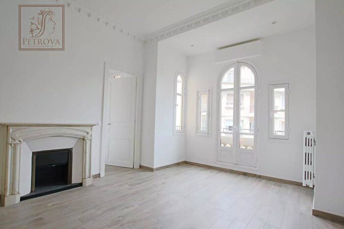 Appartement à louer - Mantega, Nice - 2 pièces - 1 chambre