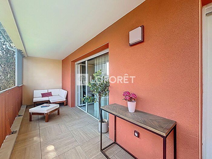 Appartement à vendre - Rillieux-la-Pape, Perica, Village - 4 pièces - 3 chambres