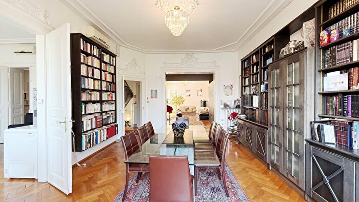 Maison 13 pièces à vendre à Strasbourg