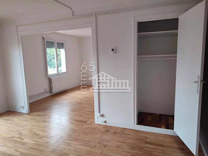 Appartement 4 pièces à Tarbes, Centre-ville, à louer
