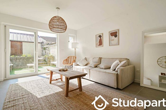 Appartement à louer - Saint Michel-Tertiales-Le Rôleur, Valenciennes - 1 pièce - 1 chambre