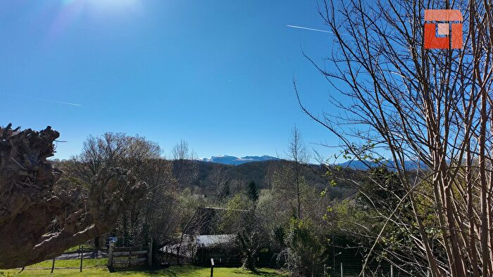 Maison à vendre - Oloron-Sainte-Marie - 5 pièces - 4 chambres