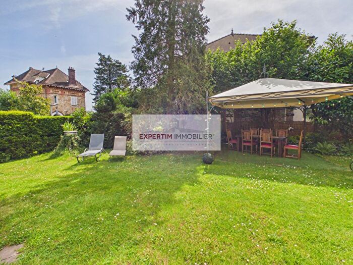 Chaville, Rive Droite, Les Vignes : Appartement 4 pièces à vendre