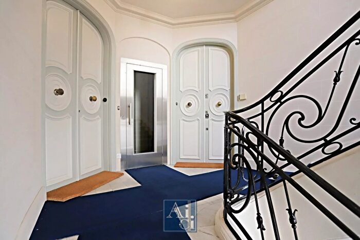 Appartement 7 pièces à Paris 16ème, Dauphine, à vendre
