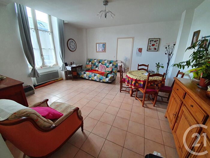 Appartement à louer - Beaugency - 2 pièces - 1 chambre