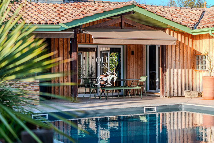 Maison à vendre - Gujan-Mestras - 6 pièces - 4 chambres