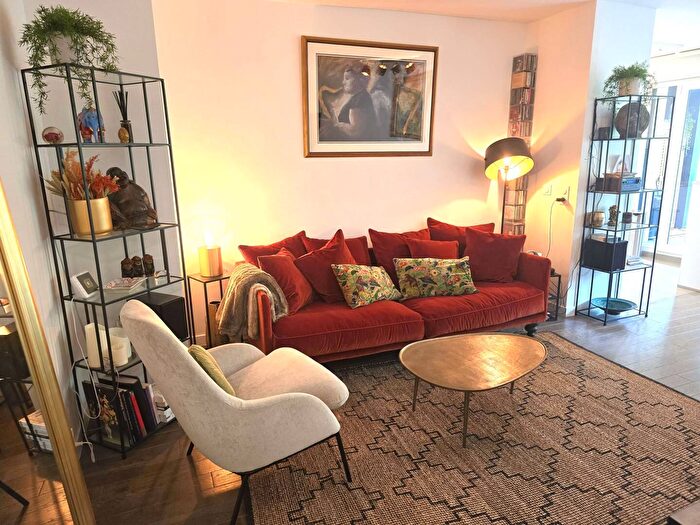 Appartement à louer - Saint-Cloud - 3 pièces - 2 chambres