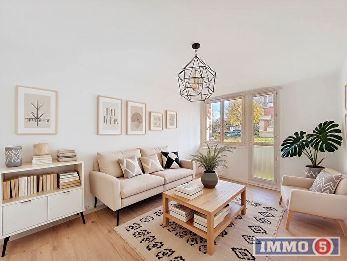 Appartement à vendre - Noisy-le-Grand, Est - 5 pièces - 4 chambres