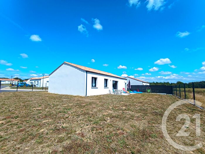 Maison à vendre - Avrillé - 4 pièces - 3 chambres