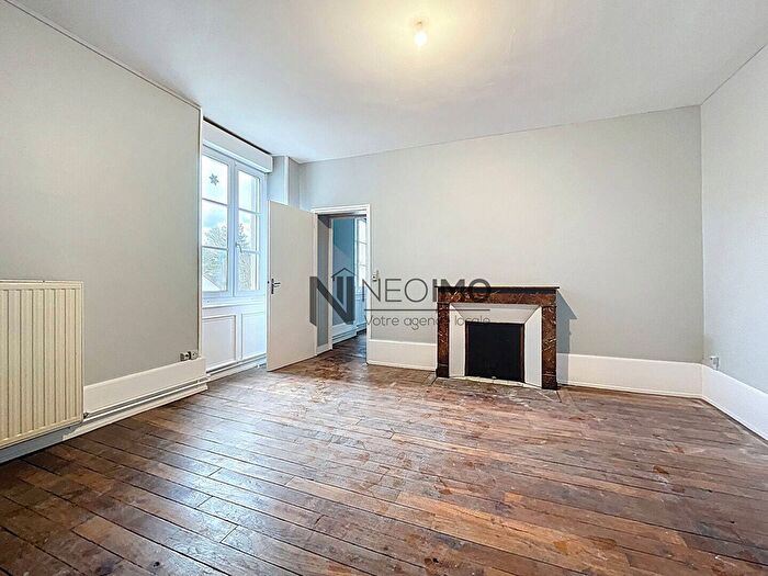 Appartement à louer - Centre, Neufchâteau - 3 pièces - 2 chambres