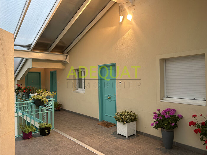 Appartement à vendre - Bourgoin-Jallieu, Pré-Bénit, Quais - 2 pièces - 1 chambre