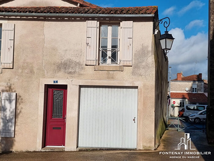 Maison à vendre - Fontenay-le-Comte, Centre-ville, Les Loges, La Pommeraie, La Sablière - 5 pièces - 2 chambres