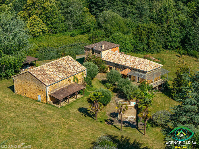 Blanquefort-sur-Briolance : Maison 7 pièces à vendre