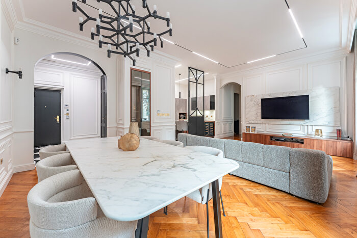 Appartement à vendre - Lyon e  - 5 pièces - 3 chambres