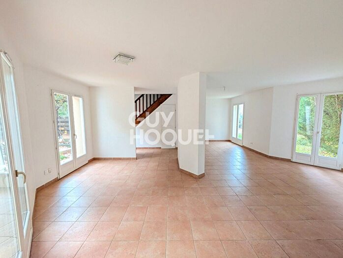 Maison à louer - Mareil-Marly - 7 pièces - 5 chambres