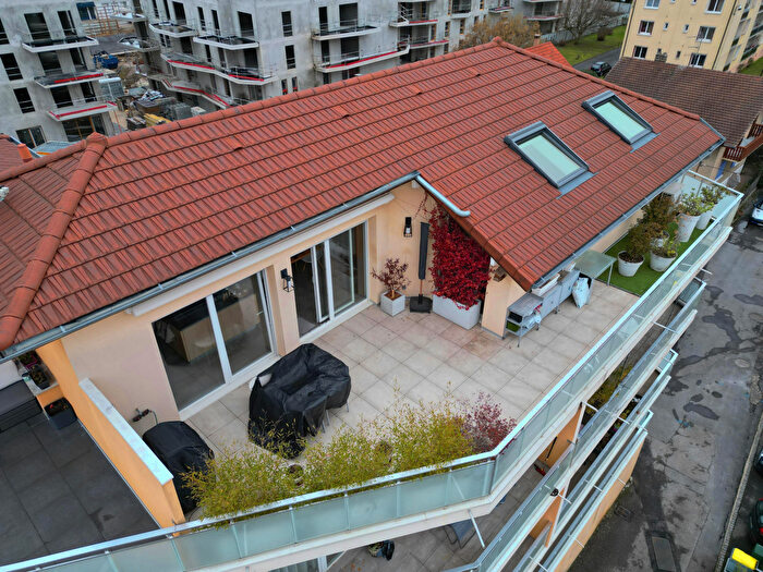 Appartement à vendre - Ville-la-Grand - 4 pièces - 3 chambres