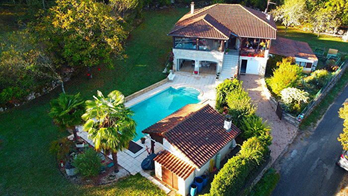 Maison à vendre - Saint-Jean-de-Laur - 5 pièces - 4 chambres