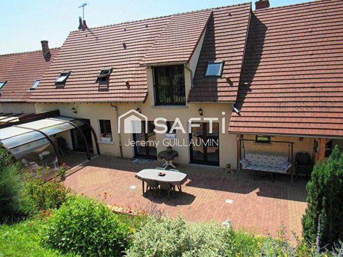 Maison à vendre - Saint-Pourçain-sur-Sioule - 6 pièces - 4 chambres