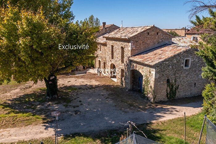 Maison à vendre - Robion - 6 pièces - 4 chambres