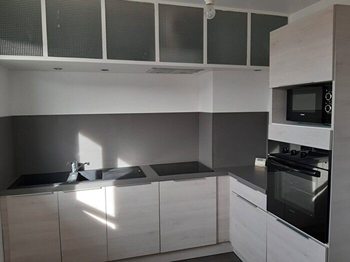 Appartement à louer - Saint-Dié-des-Vosges - 3 pièces - 1 chambre