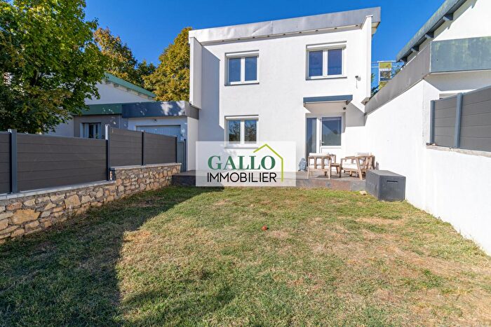Villefontaine, Servenoble : Maison 4 pièces à louer