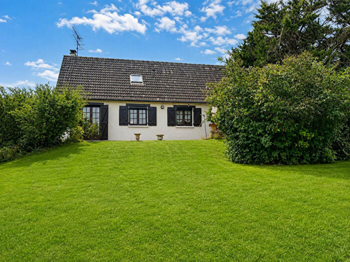 Maison 5 pièces à Ymeray, à louer