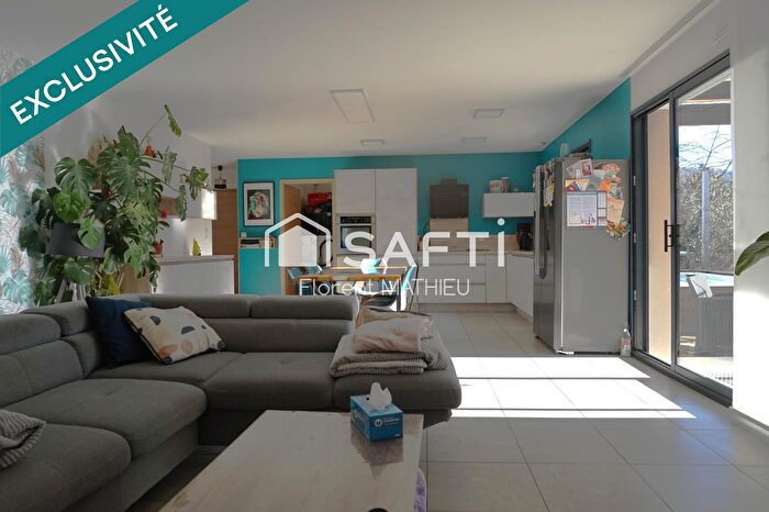 Maison à vendre - Vorges-les-Pins - 5 pièces - 3 chambres