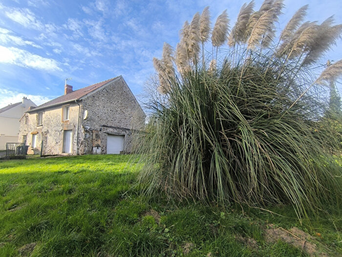 Maison à vendre - Essises - 9 pièces - 5 chambres