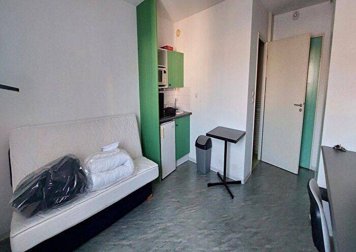 Appartement à louer - Montet-Octroi, Vand uvre-lès-Nancy - 1 pièce