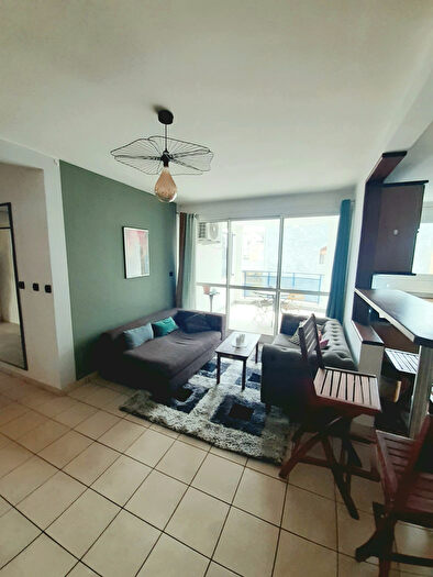 Appartement à louer - Saint-Pierre, Centre-ville - 3 pièces - 2 chambres