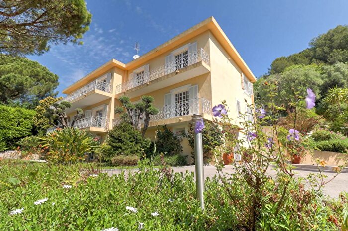 Maison à vendre - Nice, Saint-Pancrace - 10 pièces - 6 chambres