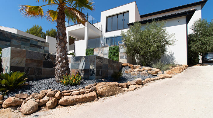 Maison 7 pièces à Villeneuvette, à vendre