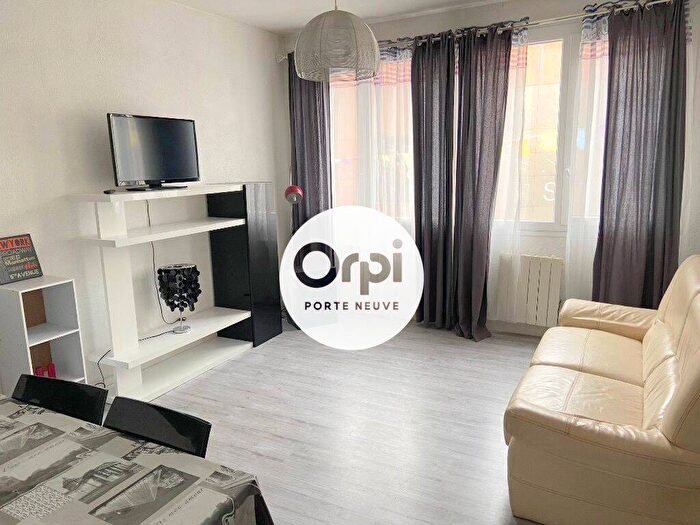 Centre Ville, Boulogne-sur-Mer : Appartement 2 pièces à louer